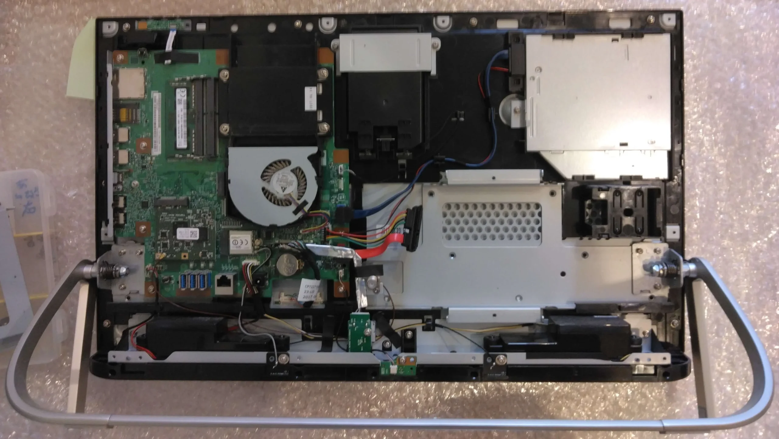 FH77/B1 Windows11化【SSD交換】メモリー追加 | 横浜市 パソコン修理・トラブル出張【PCメディクス】お助け迅速！